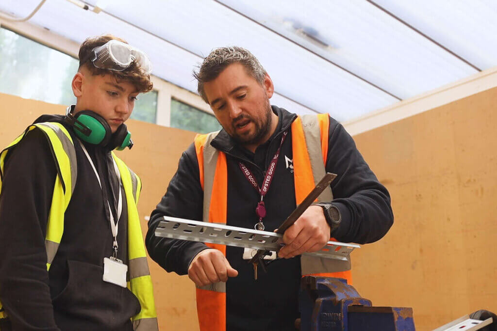 Why Employ An Apprentice - Macclesfield College